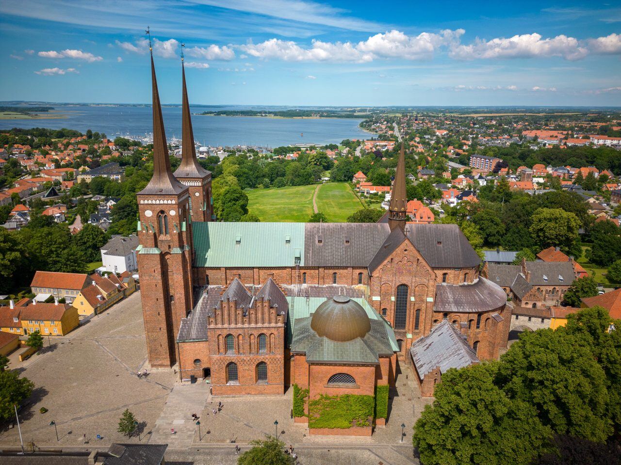 Automatisk AI-generede notater og referater
